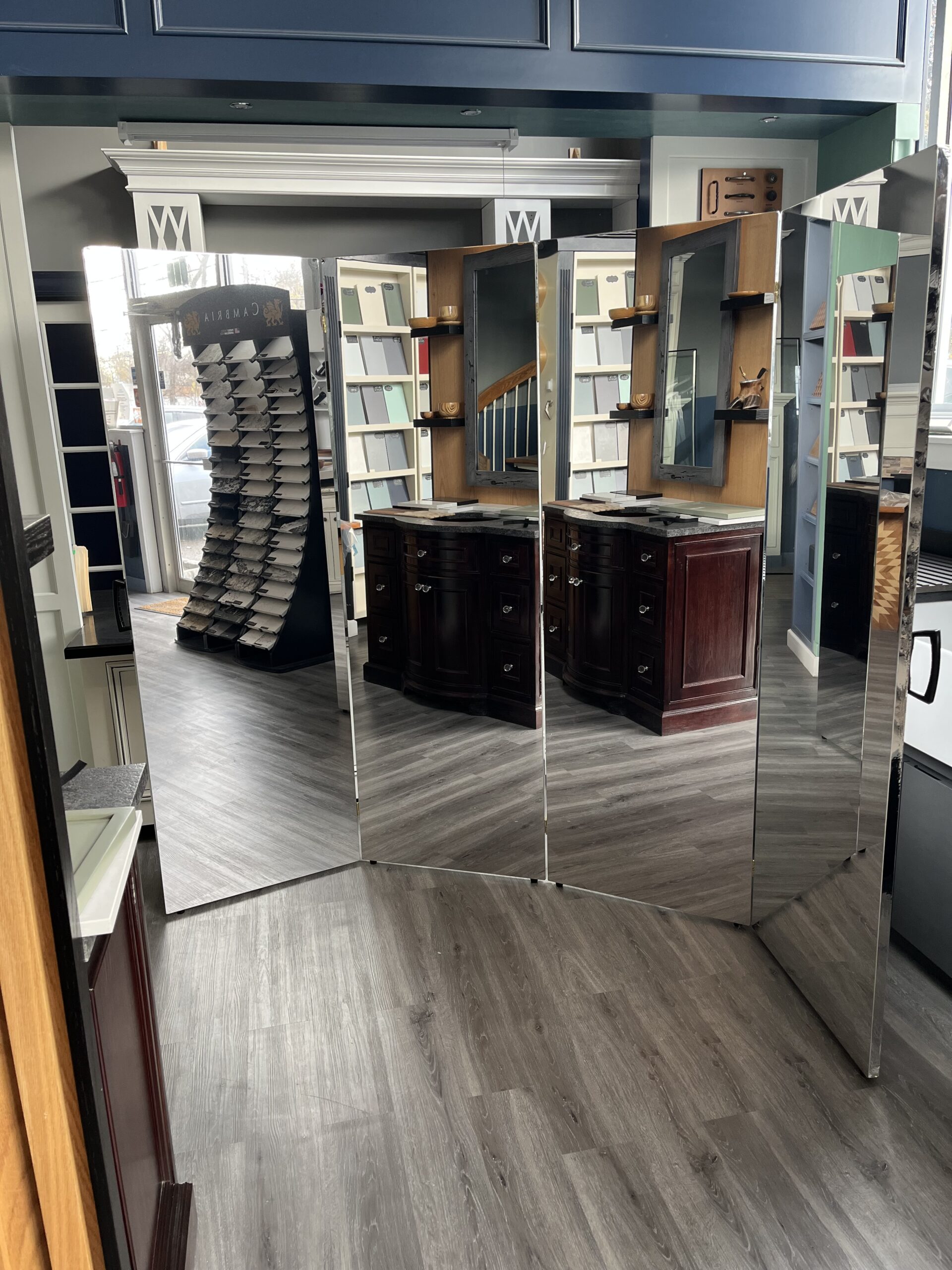 Mirrorlite® Folding Glassless Mirror(4 Panels) 72" x 96" x 1"(Opened ...